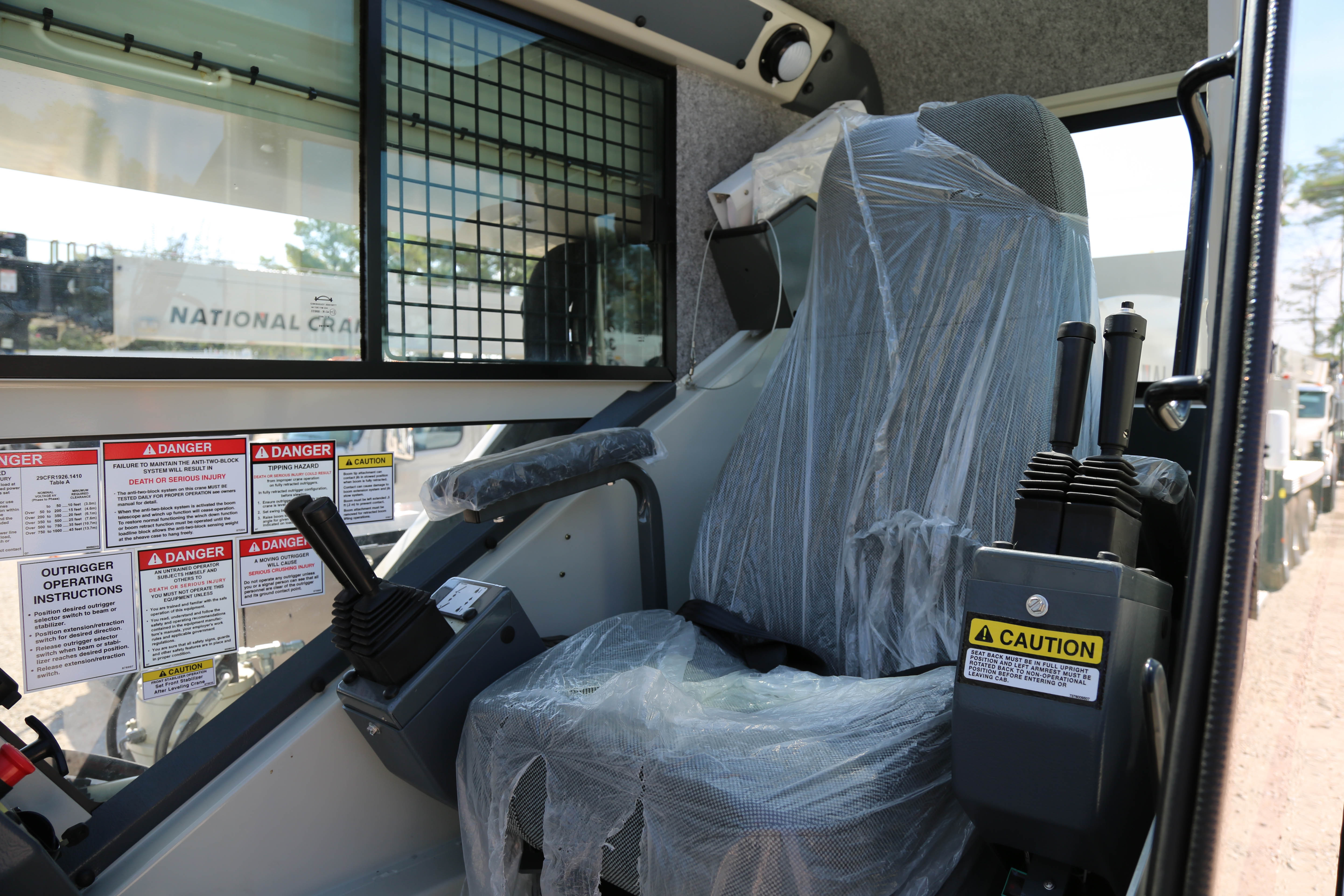 Used 2019 National NBT45-142 on Used 2021 Kenworth T880