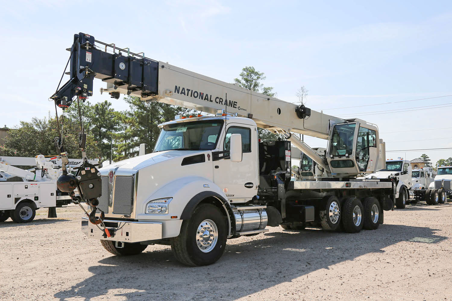 Used 2019 National NBT45-142 on Used 2021 Kenworth T880
