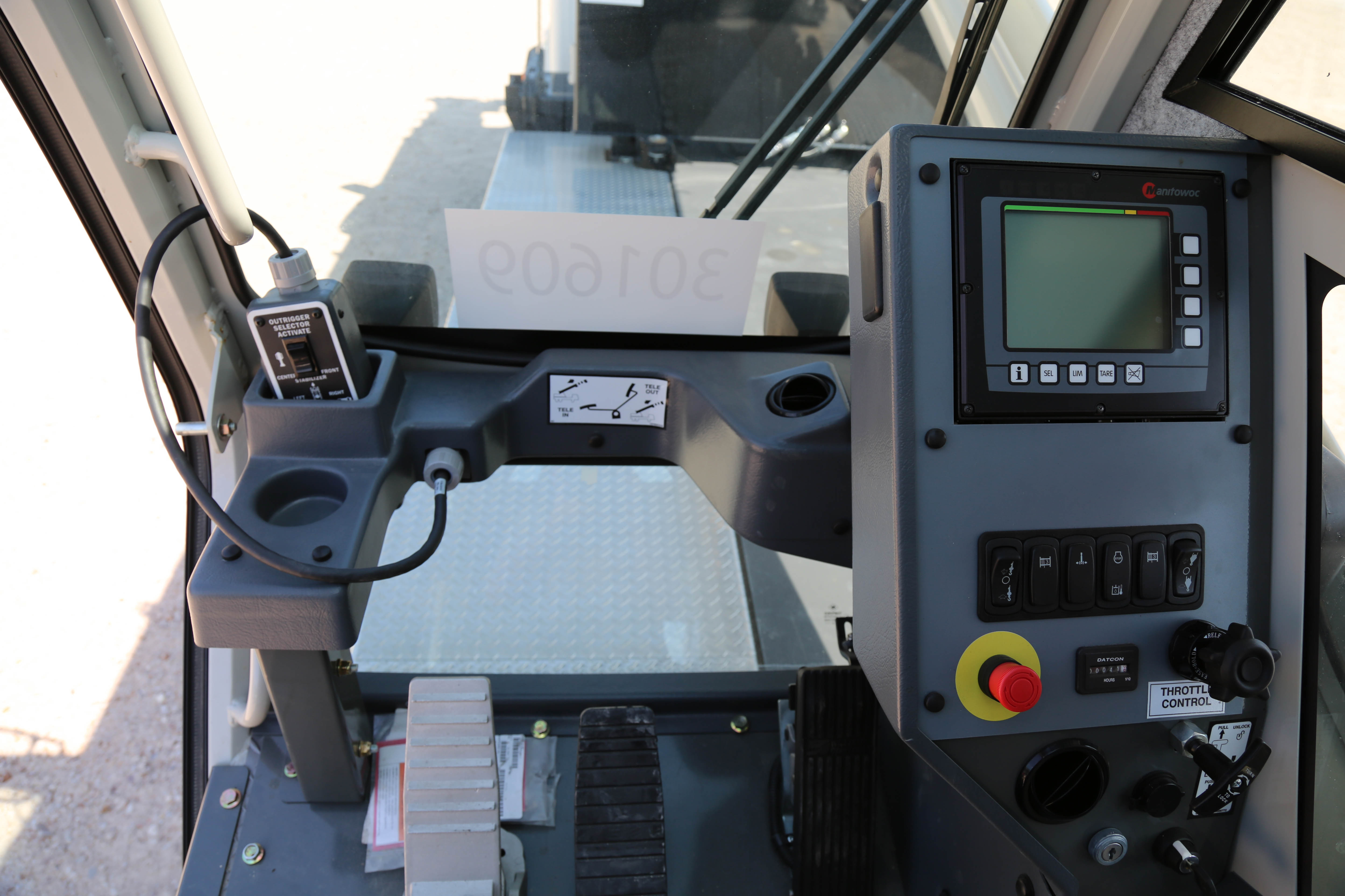 Used 2019 National NBT45-142 on Used 2021 Kenworth T880