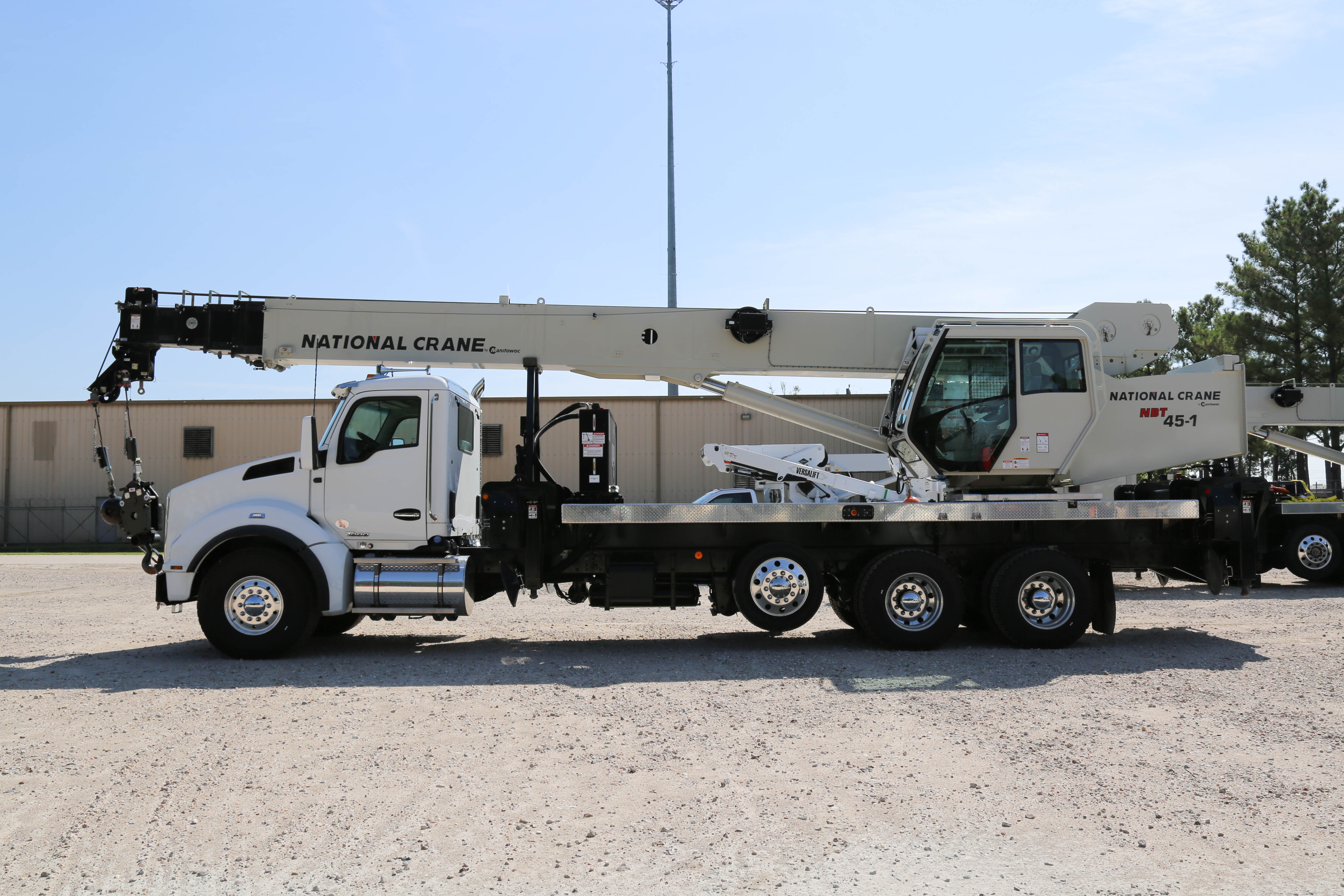 Used 2019 National NBT45-142 on Used 2021 Kenworth T880