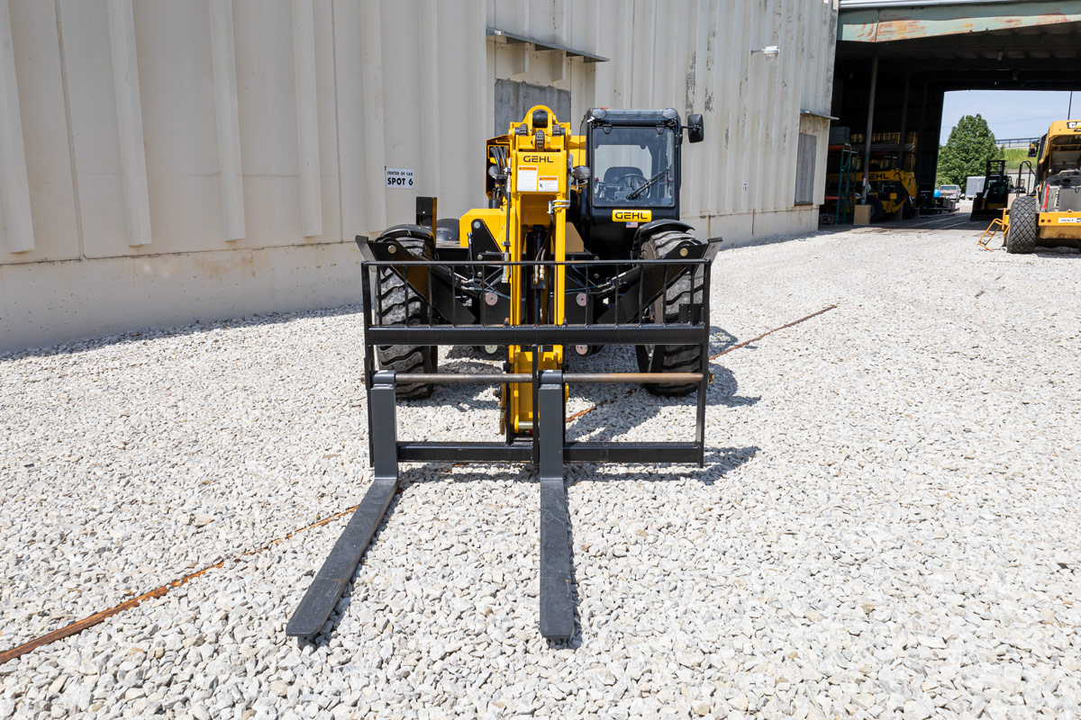 Telescopic Handler & bucket trucks for sale or rent | CraneWorks, Inc.